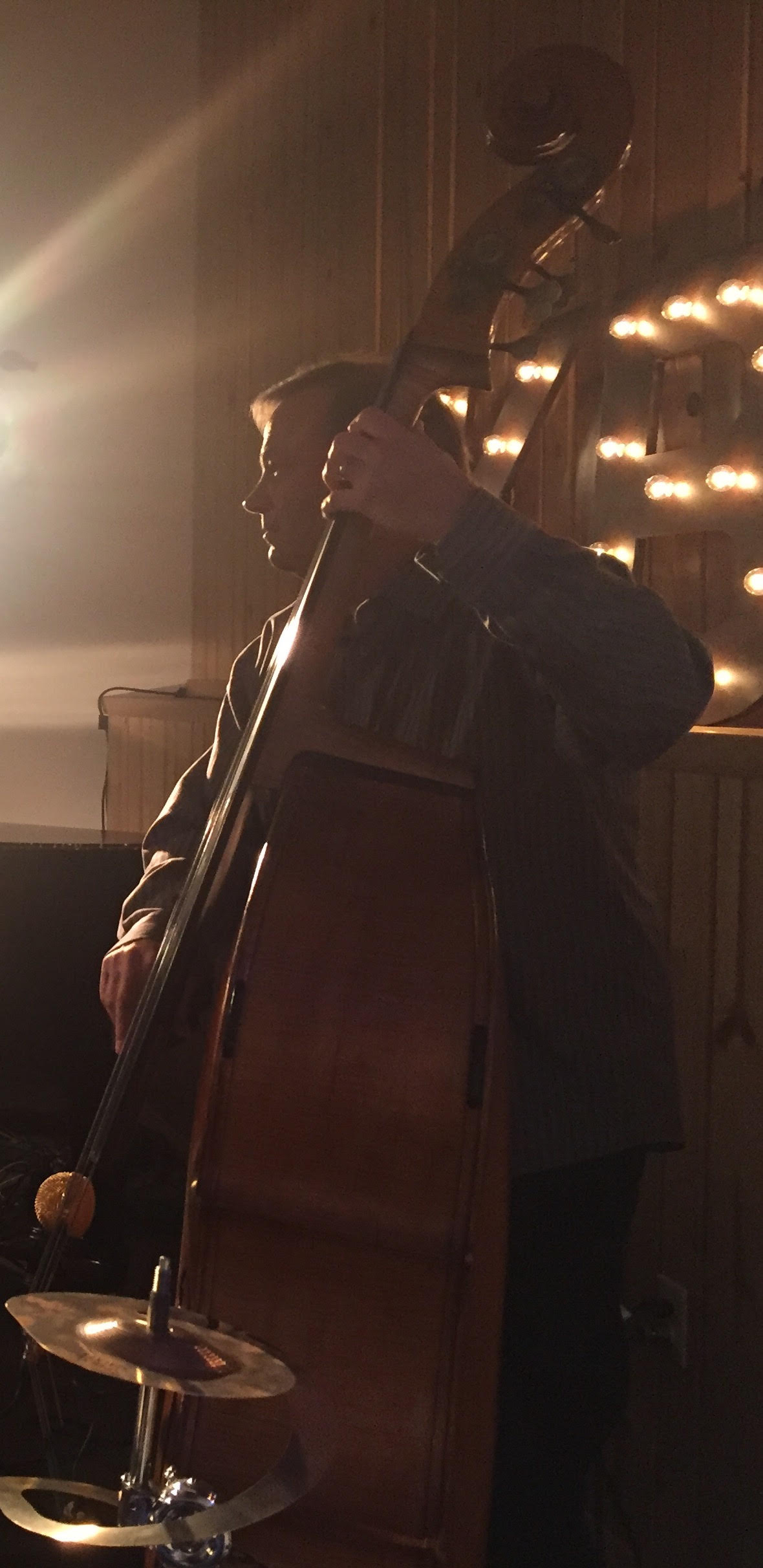 Tom Knific Music – Bassist | Composer | Educator